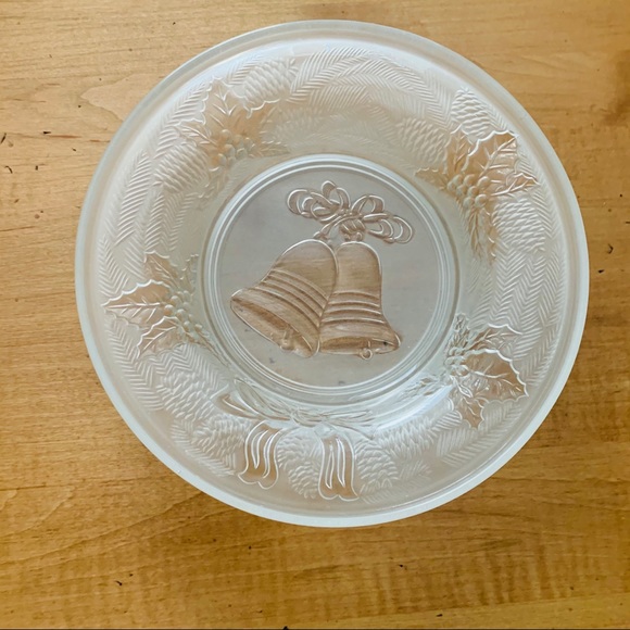 Dining | Crystal Clear Round Frosted Glass Bowl | Poshmark